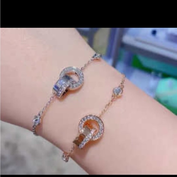 Swarovski | Jewelry | Dextera Bracelet Interlocking Loop White Rose ...